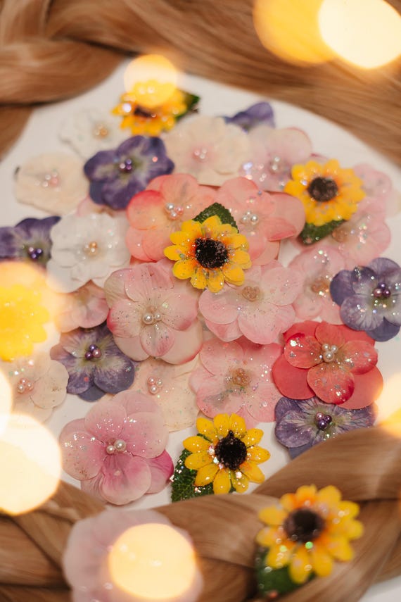Flower clips for dresses store