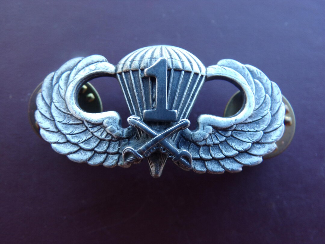 1st Cavalry Airborne Jump Wing Badge Insignia Military Pin Parachute # ...