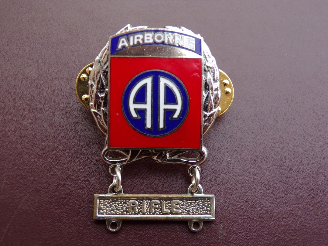 US Army 82nd Airborne Distinguished Trooper Badge Insignia Patch Medal ...