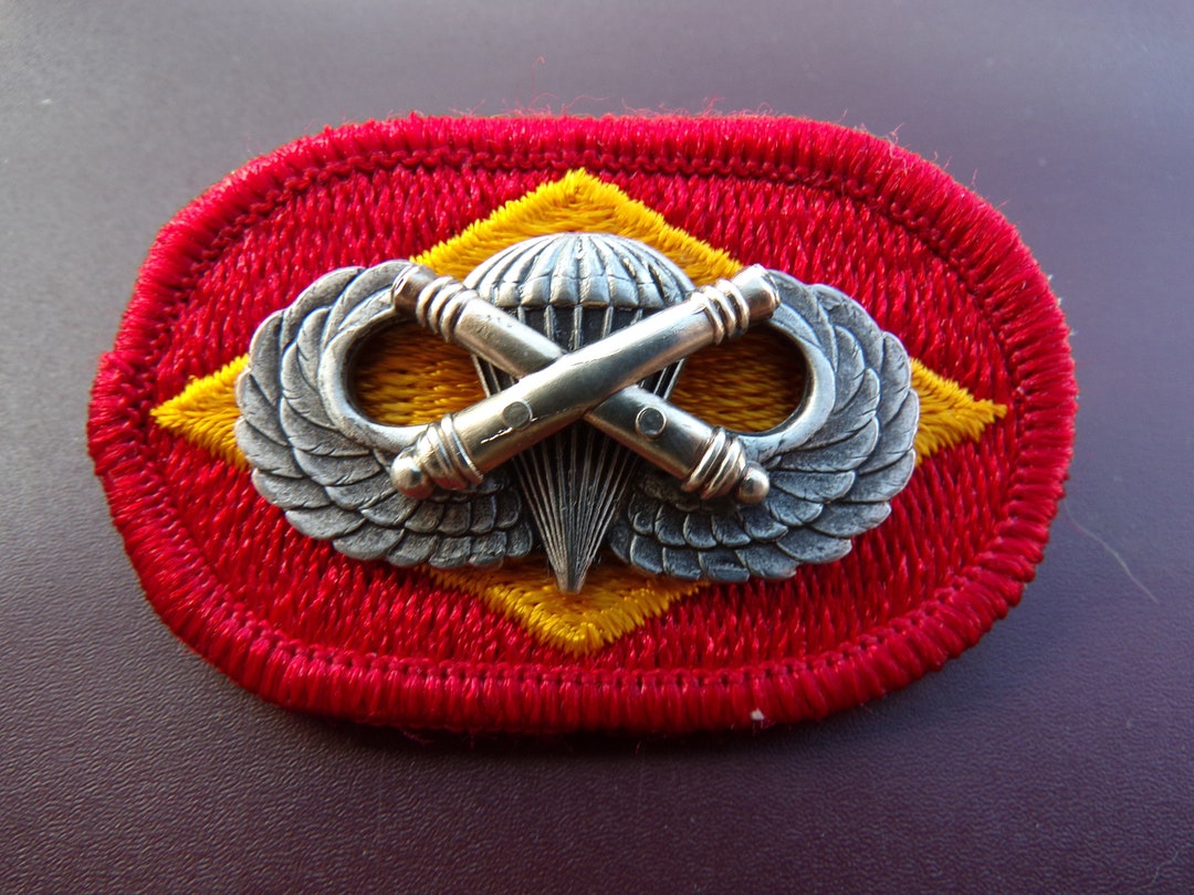 US Army 18th Airborne Corps Field Artillery Jump Wing Patch Oval Badge ...