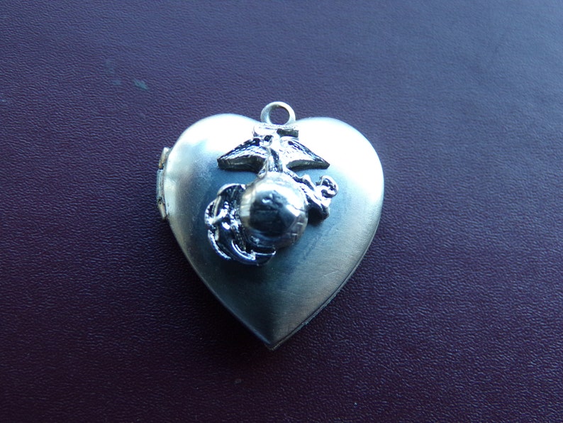 Vintage US Marine Corps Sweetheart EGA Picture Locket Necklace - Etsy