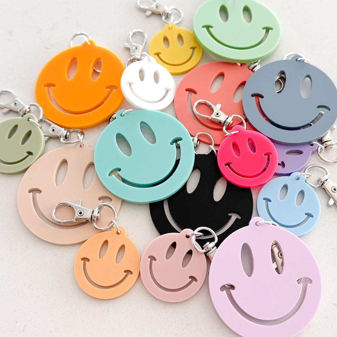 Happy Face Keychain Trendy Acrylic Key Rink Bag Charm Perfect Gift for ...