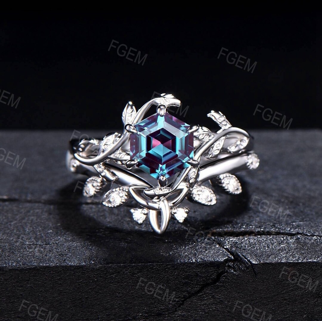 Nature Inspired Alexandrite Solitaire Ring Set 1ct Hexagon Color-change ...