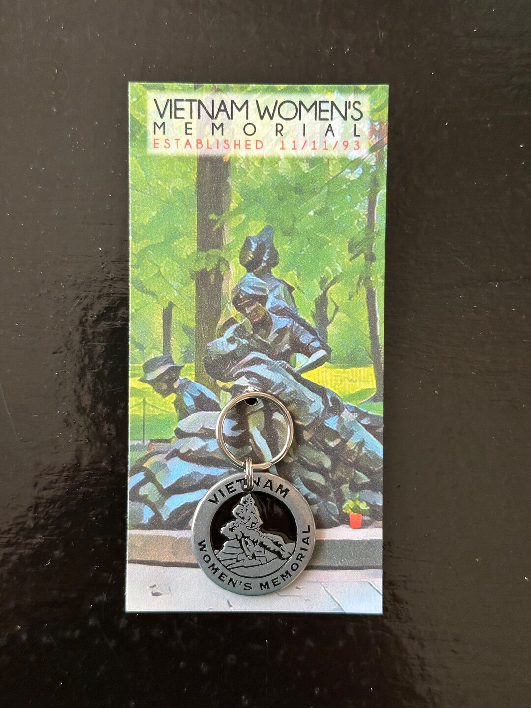 Vietnam Women’s Memorial Washington DC Token Coin Keychain Zipper Pull ...