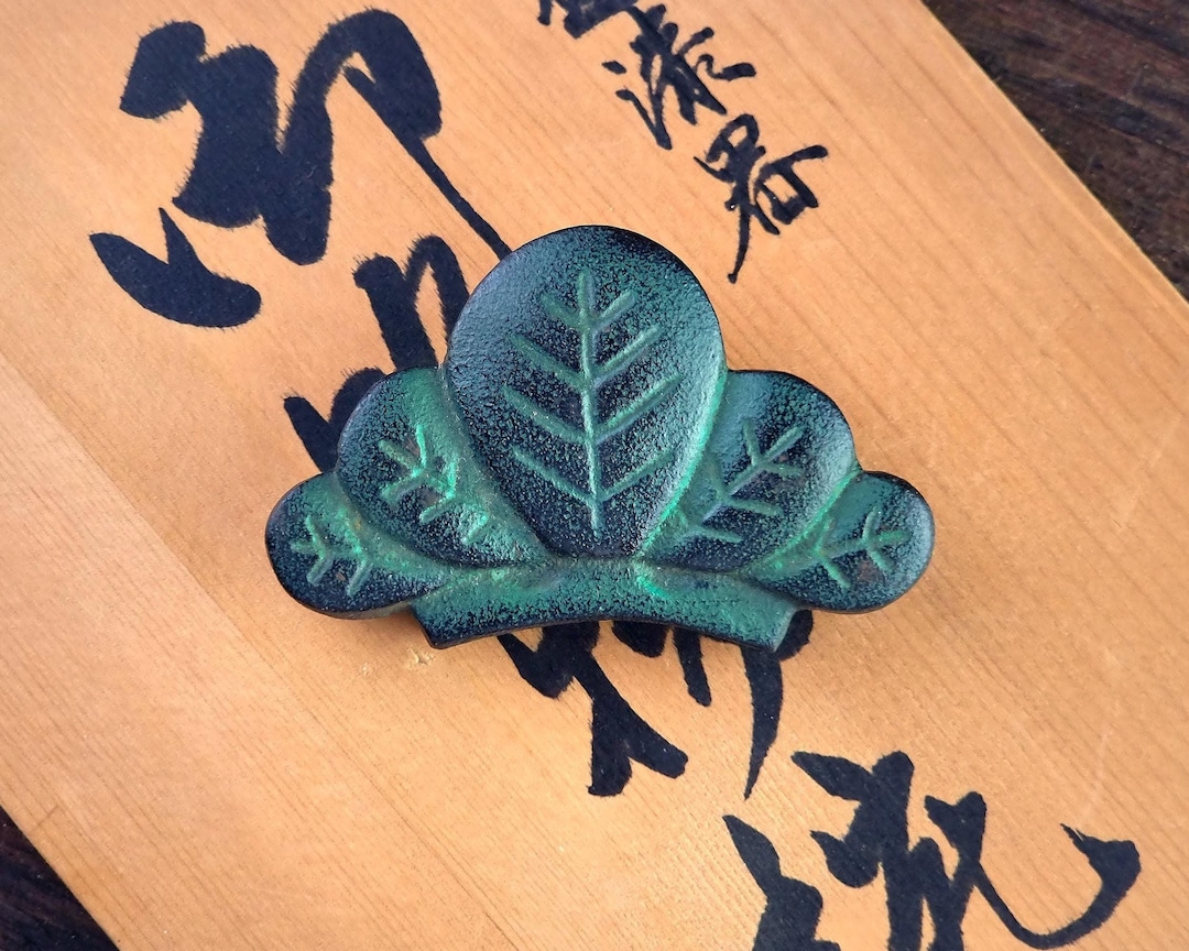 Vintage Japanese Paperweight - Nambu Tekki (南部鉄器) Cast Iron Bunchin ...