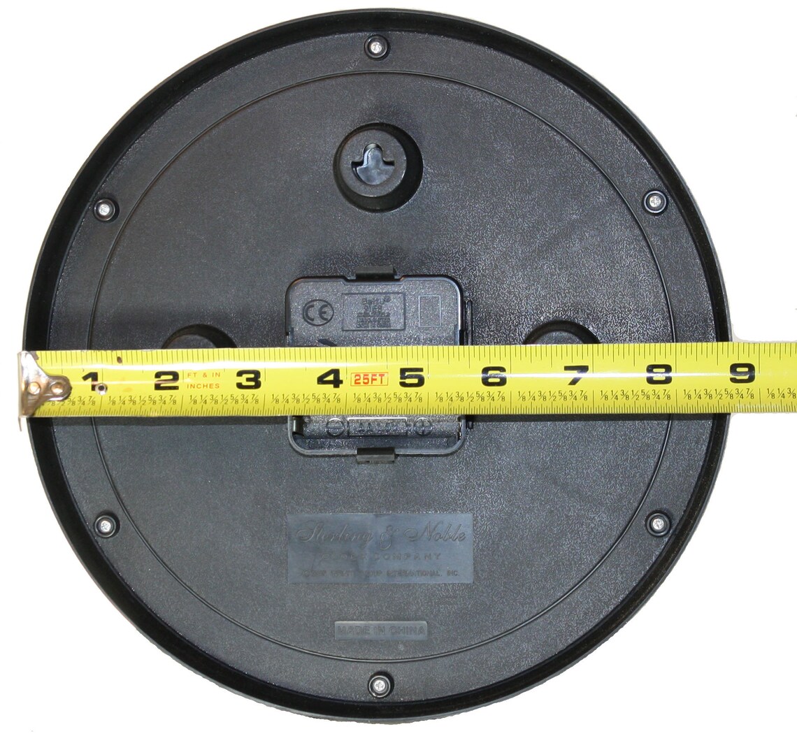 Marvin the Martian Round Clock - Etsy