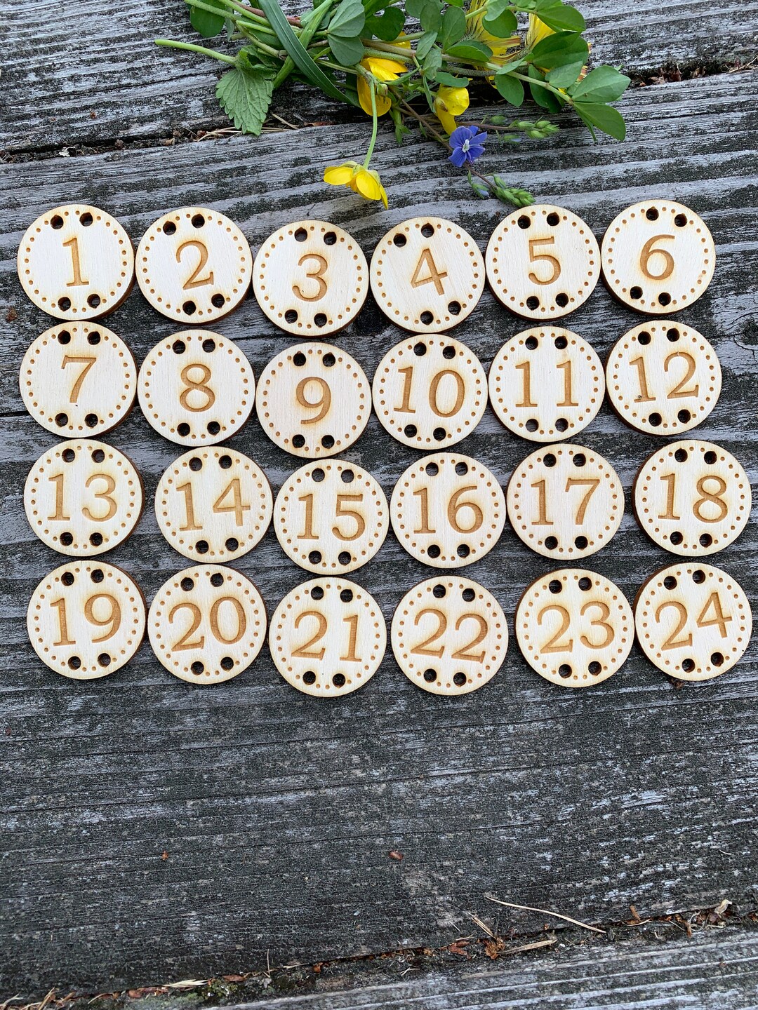 Countdown to Christmas, Buttons Advent Calendar Wooden Number Tags ...