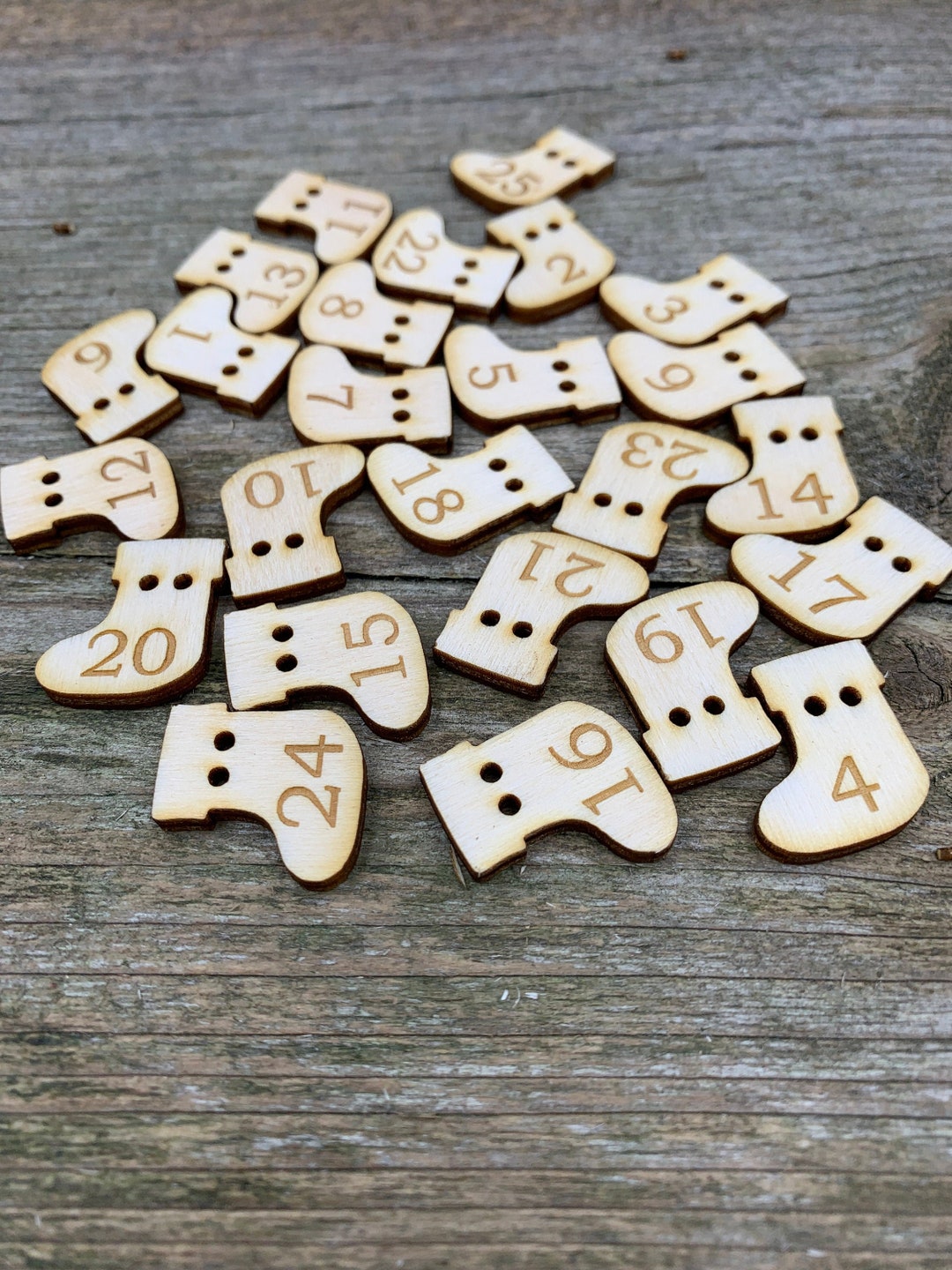 Wooden Advent Calendar Tags: Stocking Buttons, Numbers 1-25 - Etsy
