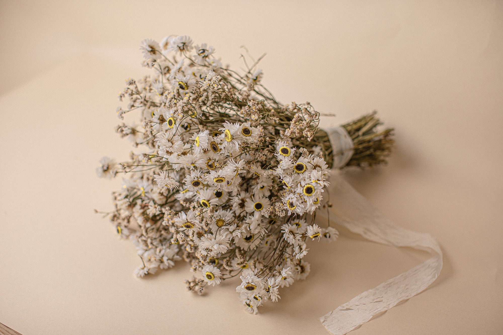 Daisy Handpicked Bouquet / Boho Meadow Bouquet / Wildflower - Etsy