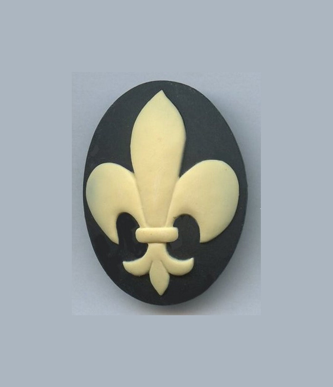 Kelmscott Designs 1" X 1.5" Fleur De LYS Needle Minder - Etsy