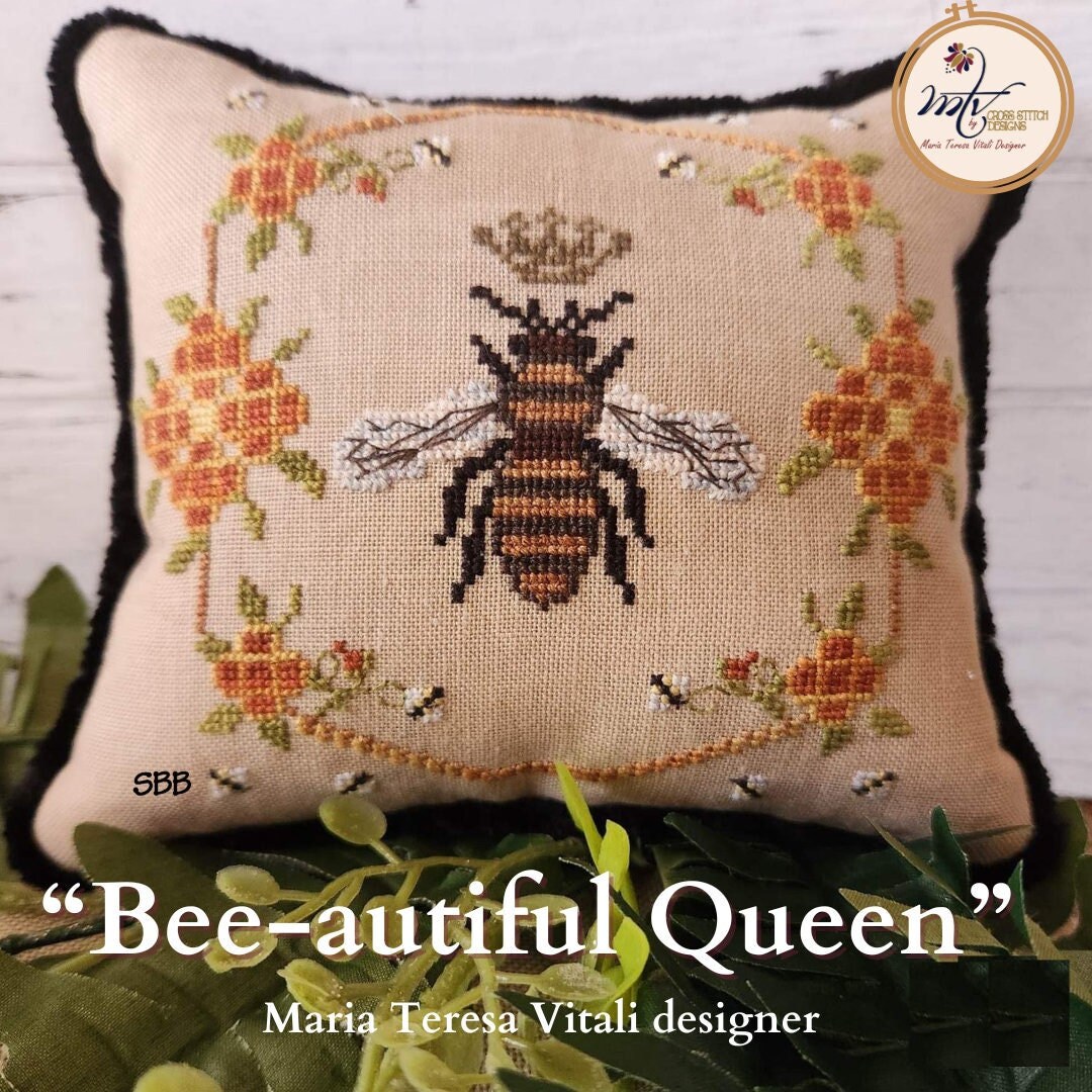 MTV Designs - Bee-autiful Queen - Original Design by Maria Teresa ...