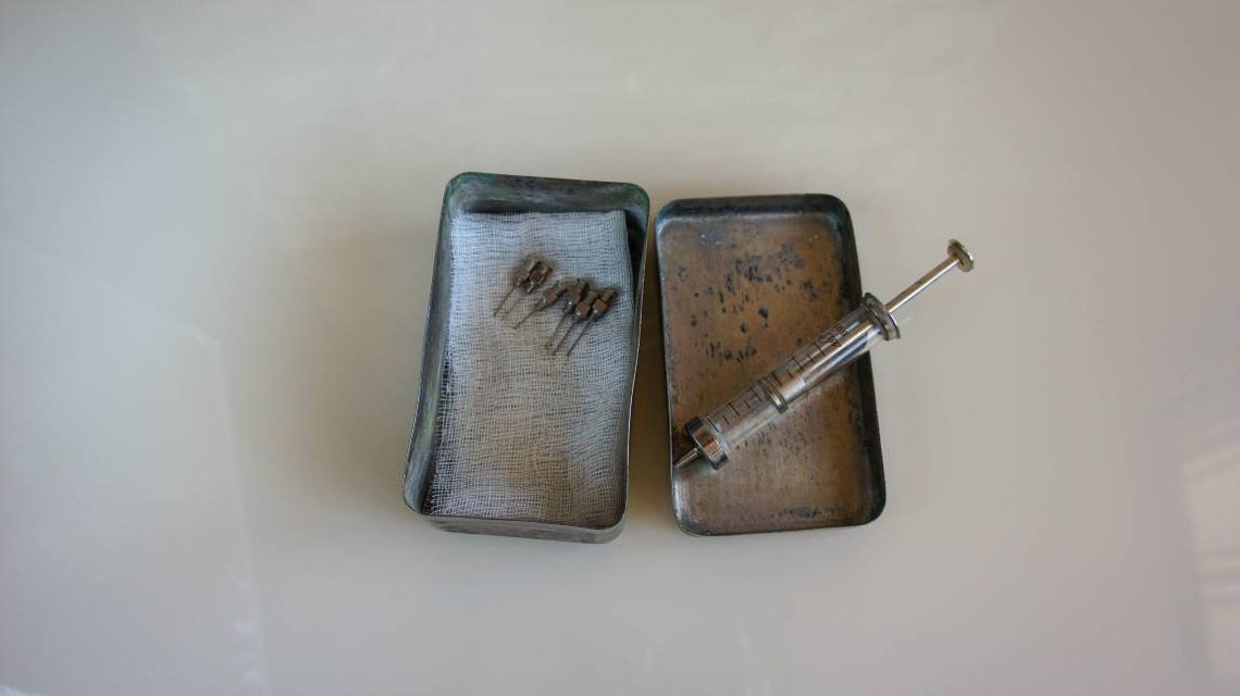 Vintage Medical Syringes, Glass Syringe, Medical Tools, Medical ...