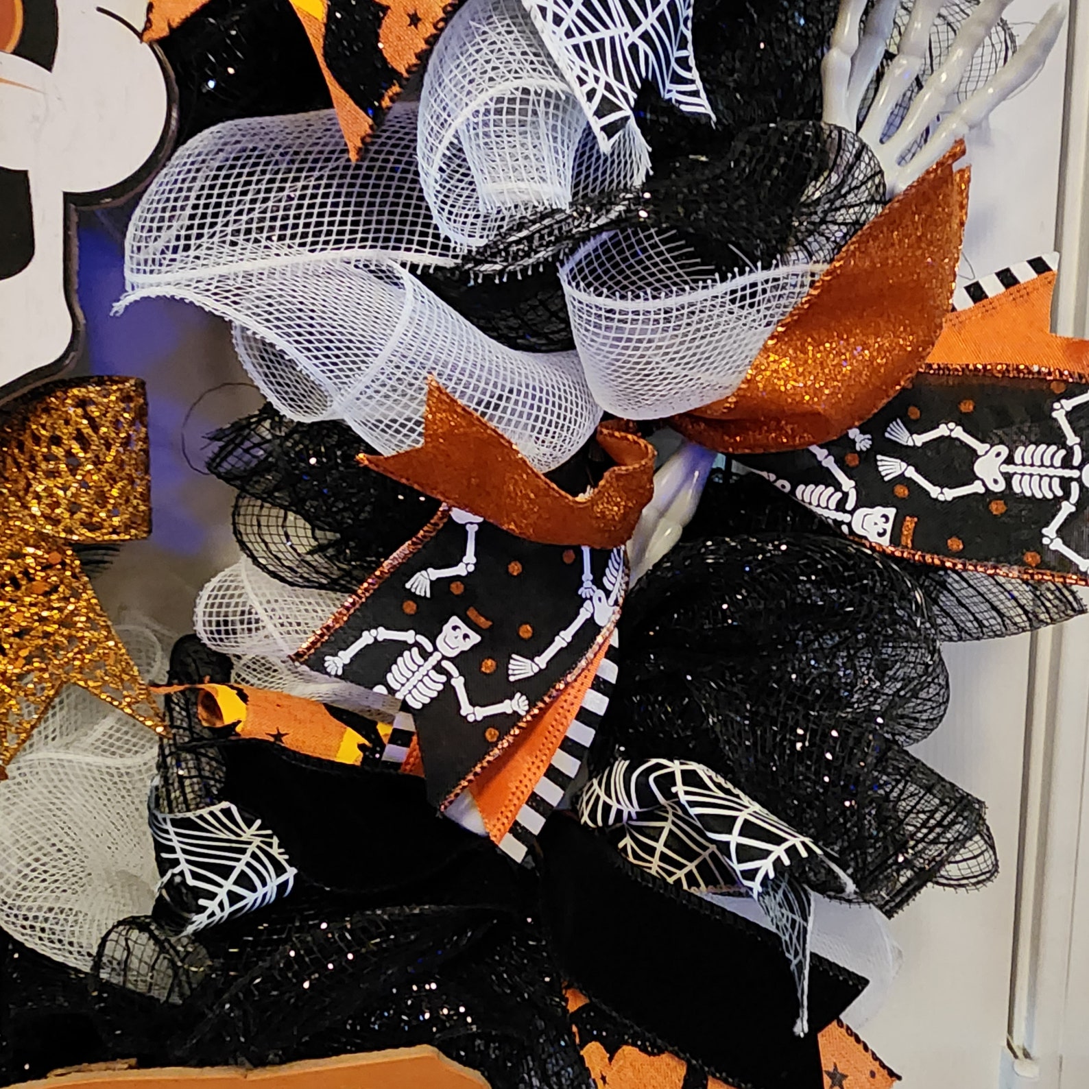 Halloween Skull Wreath, Halloween Deco Mesh Wreath, Skeleton Wreath - Etsy