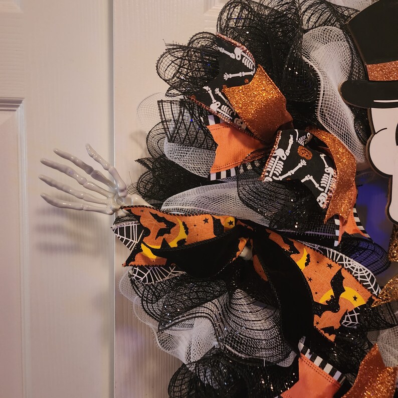 Halloween Skull Wreath, Halloween Deco Mesh Wreath, Skeleton Wreath - Etsy