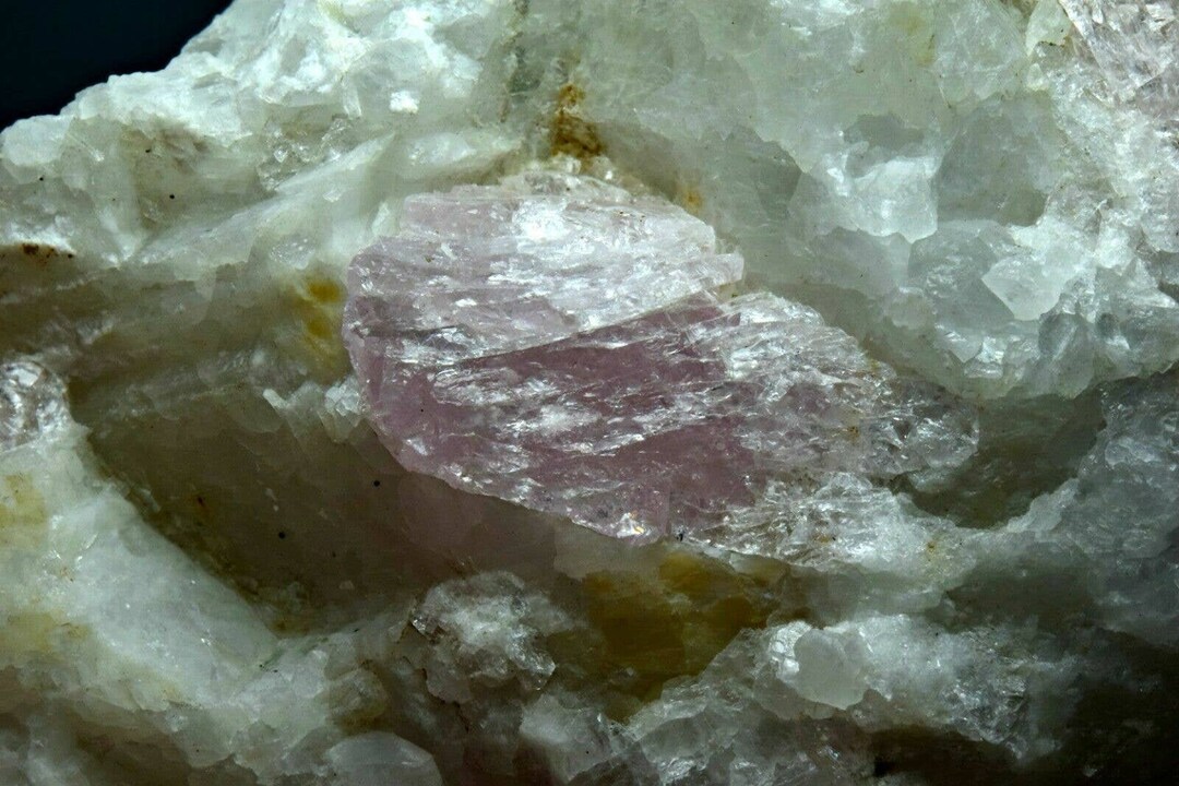 225 Gram Ultra Rare Fluorescent Natural Pink Scapolite on Matrix - Etsy