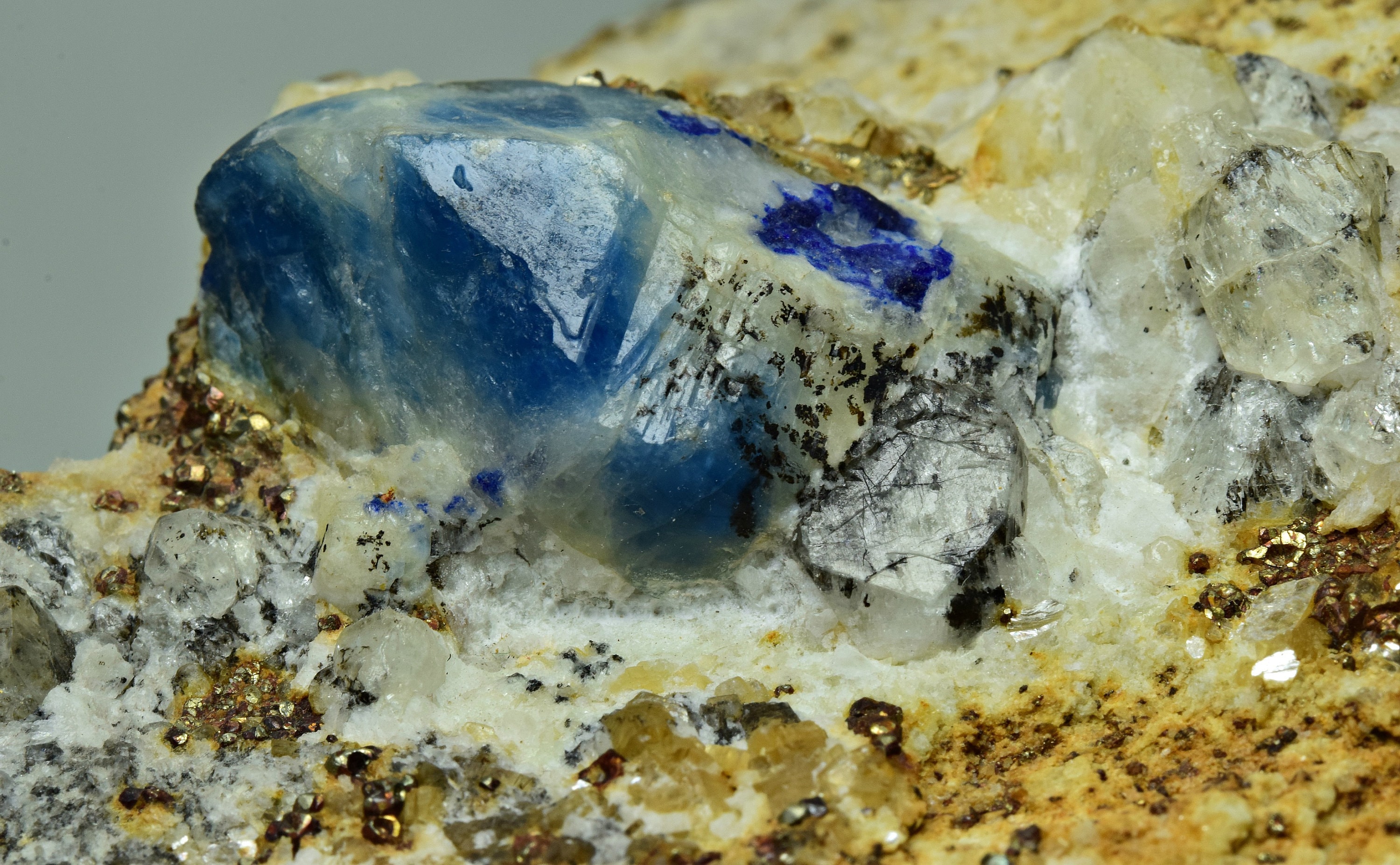 Unusual Fluorescent Afghanite Crystal W/ Wernerite Scapolite - Etsy UK