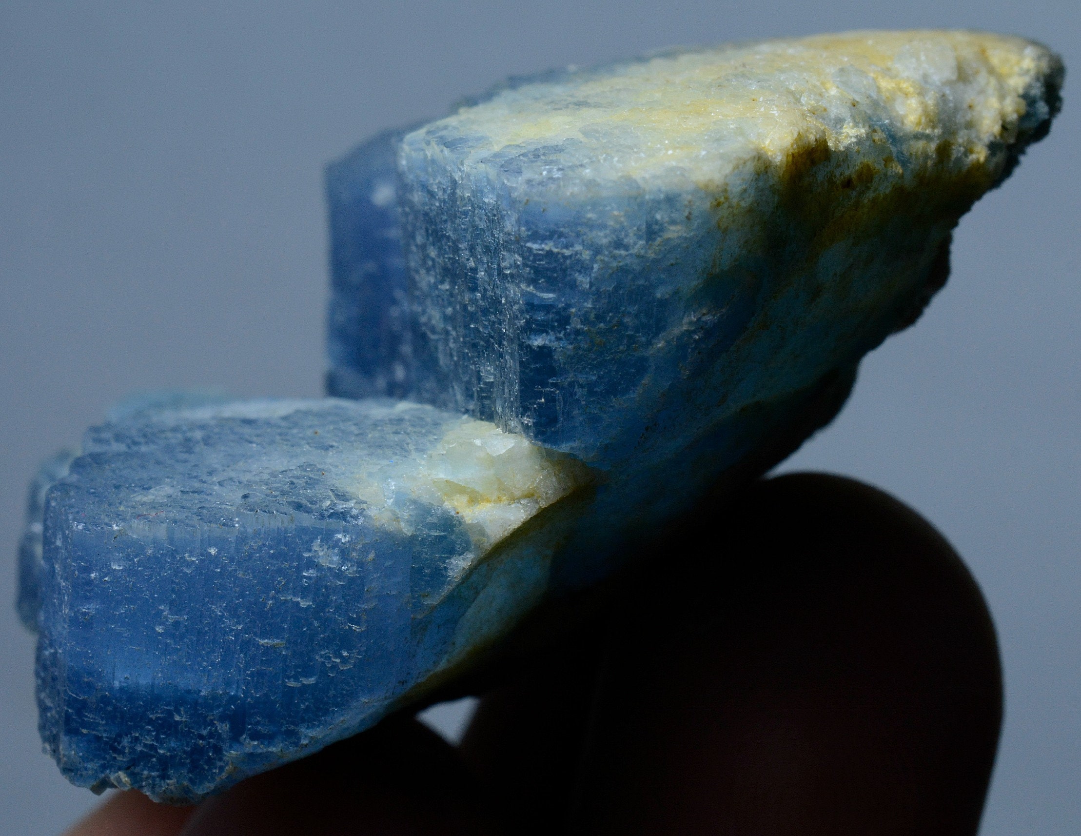 Extremely Rare 251 Carat Cesium Bearing Beryl Var Vorobyevite ...