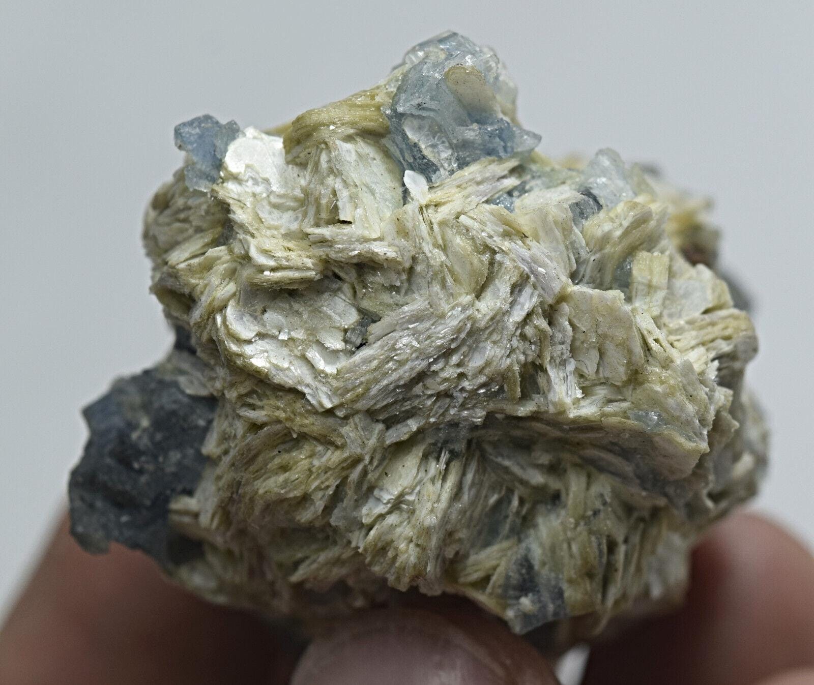 Rare Alkali Beryl Crystals on Mica Matrix From Badakshan Afghanistan 53 ...