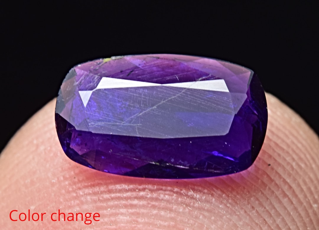 0.55 Carat Fluorescent Phosphorescent Color Change Faceted Hackmanite ...