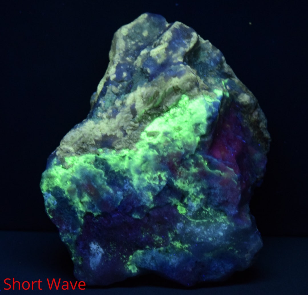 Natural Fluorescent Blue Hackmanite Specimen Combined With Phlogopite ...