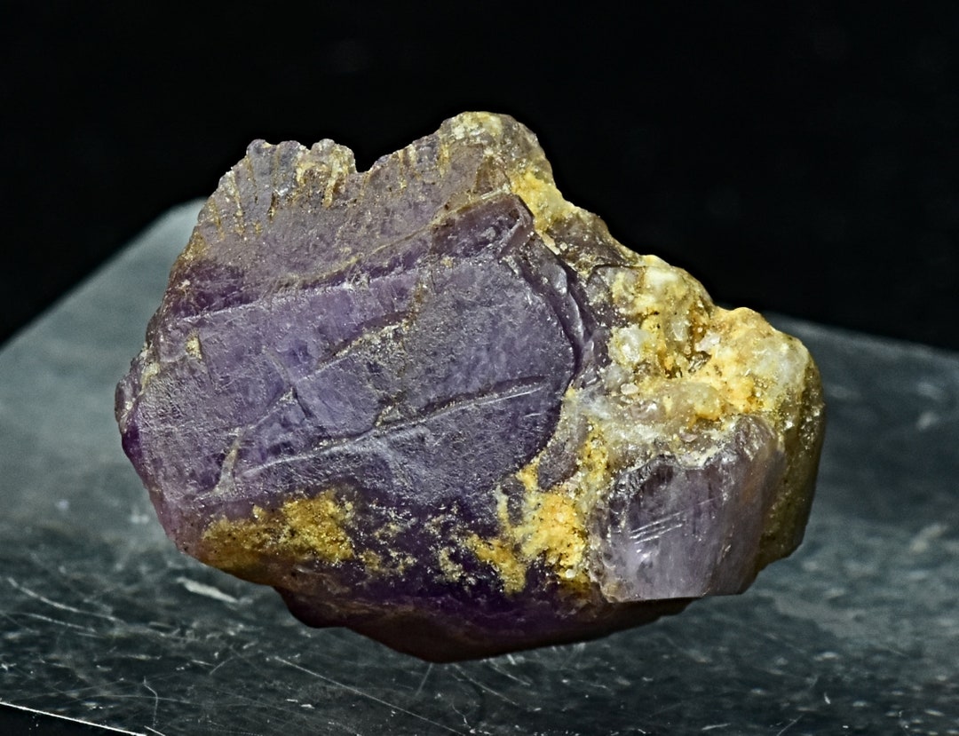 20 Carat Fluorescent Phosphorescent Color Change Hackmanite Crystal - Etsy