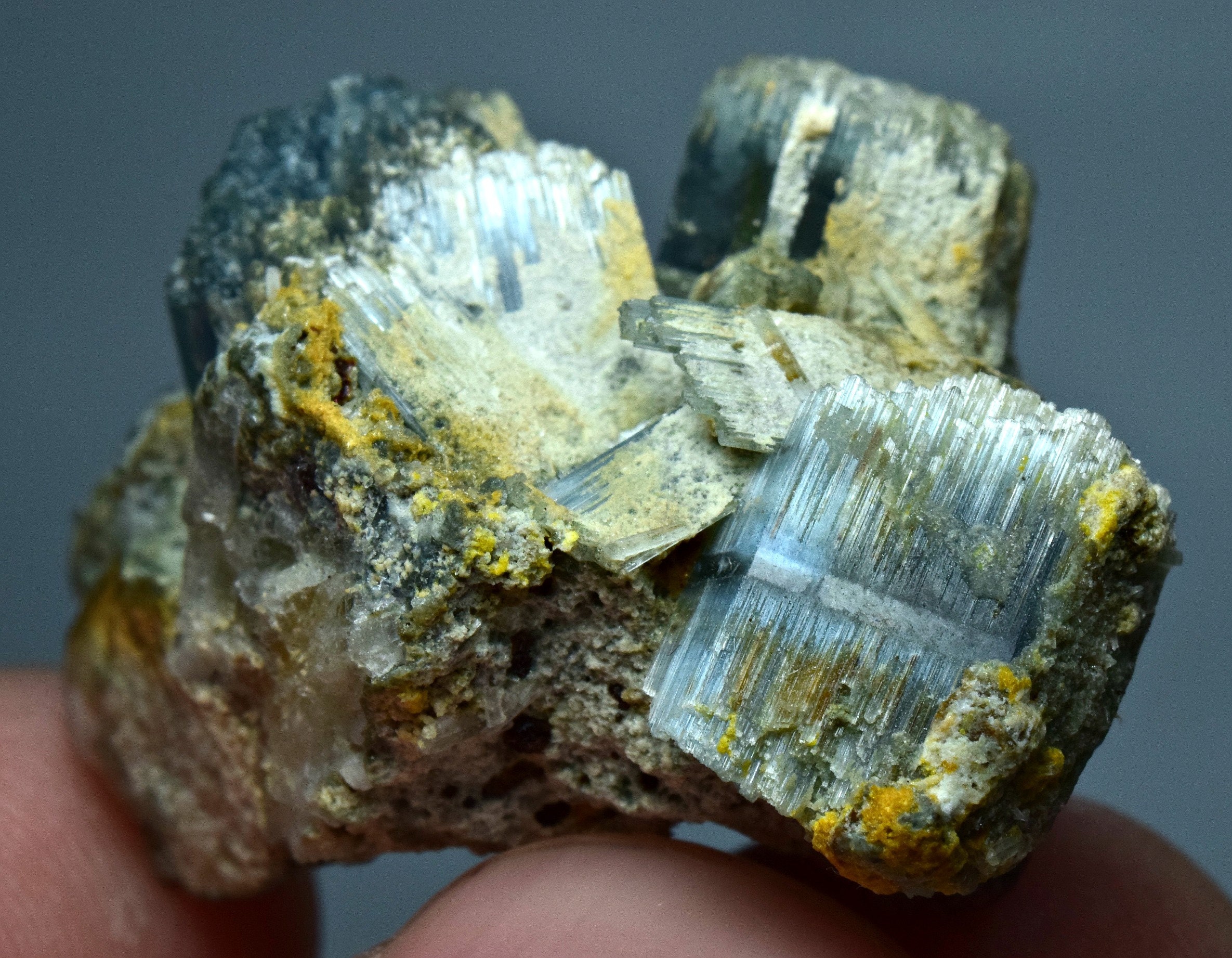76 Ct Vorobyevite Beryl Rosterite Crystals W/ Quartz & Unknown - Etsy UK