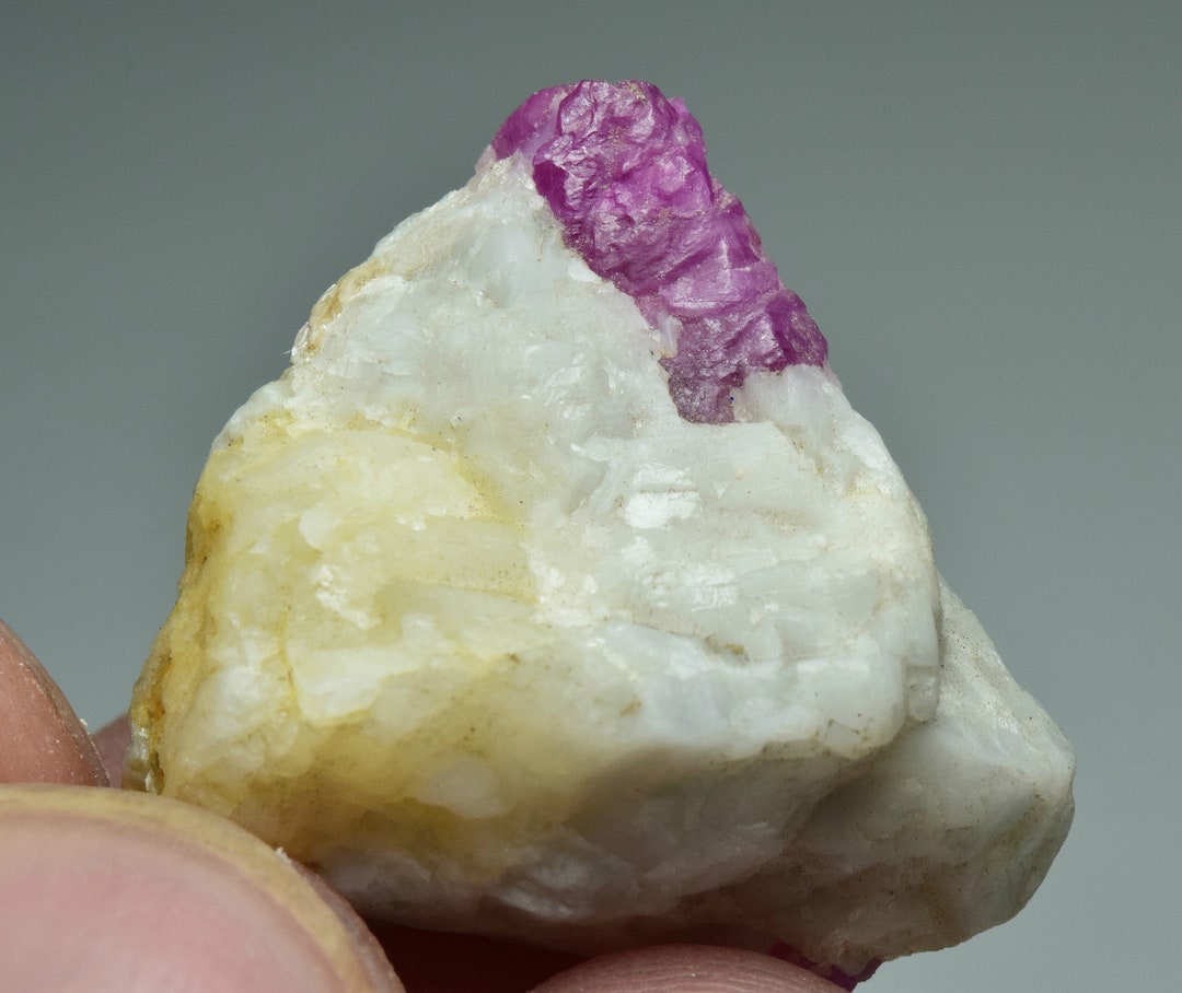 27 Carat Natural Ruby Crystal Specimen From Jigdalik Afghanistan - Etsy