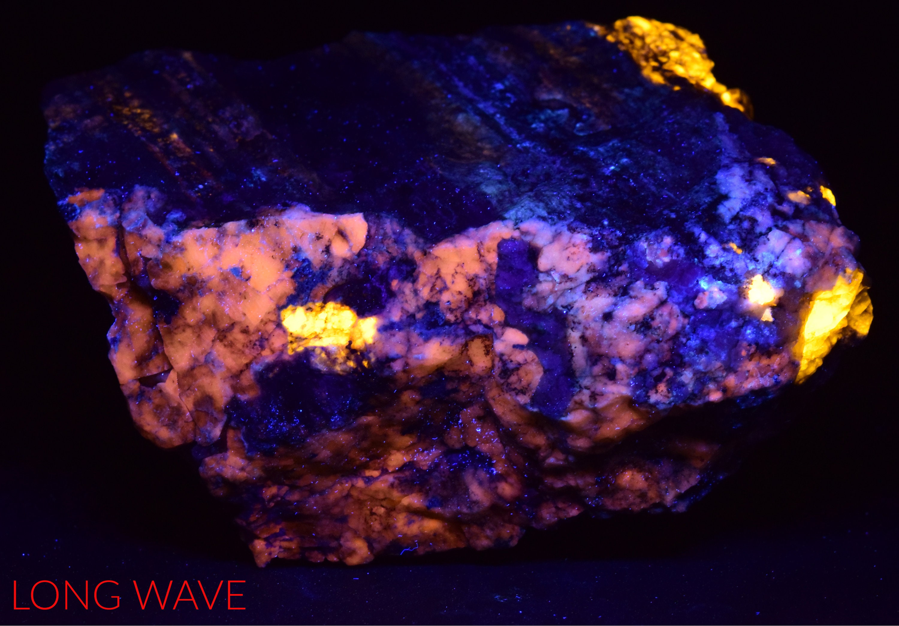 Fluorescent Afghanite Crystal With Wernerite Scapolite on Matrix 2427 ...