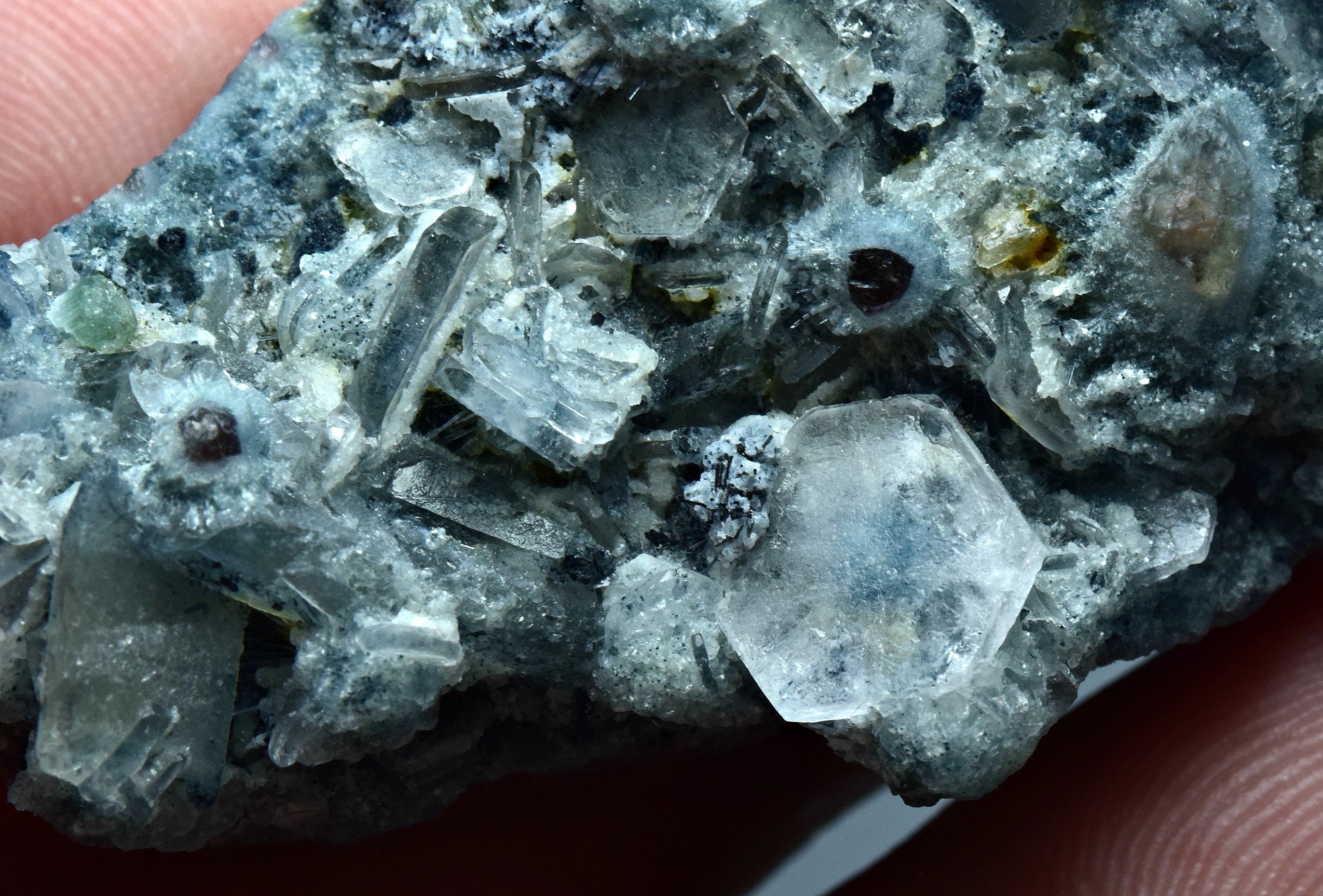 35 Gm Unusual Vorobyevite Beryl Rosterite Crystals W/ | Etsy