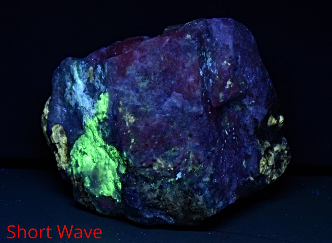 Fluorescent Phosphorescent Blue Hackmanite Specimen Combined With ...