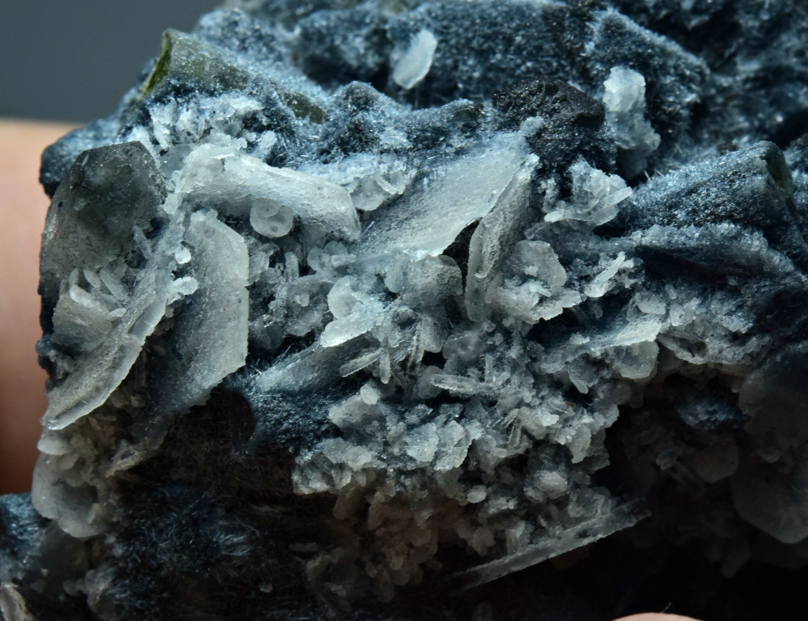 474 Crt Rare Vorobyevite Beryl Crystals Cluster On Tourmaline | Etsy