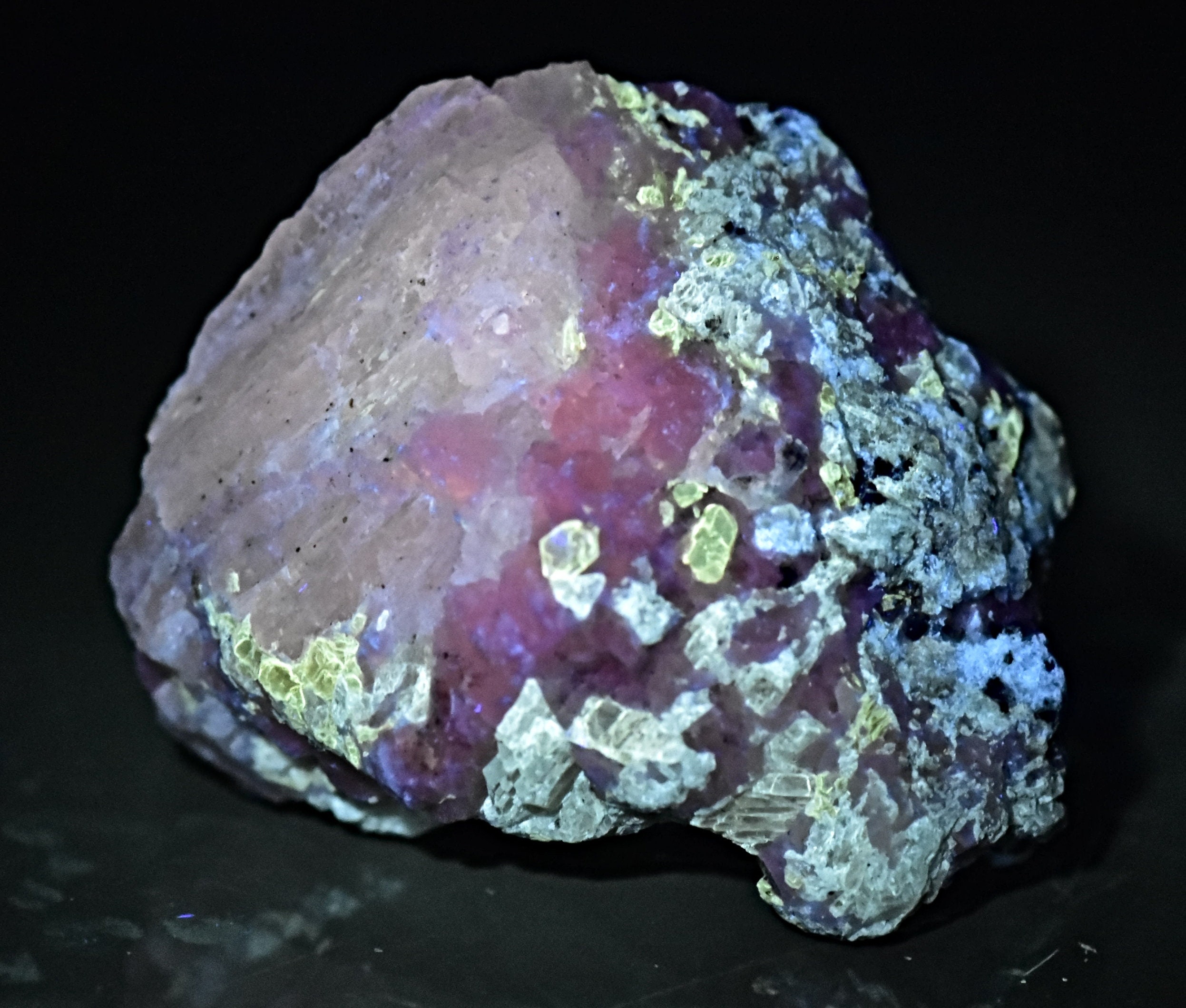 Fluorescent Marialite Scapolite Specimen Combined With Phlogopite and ...