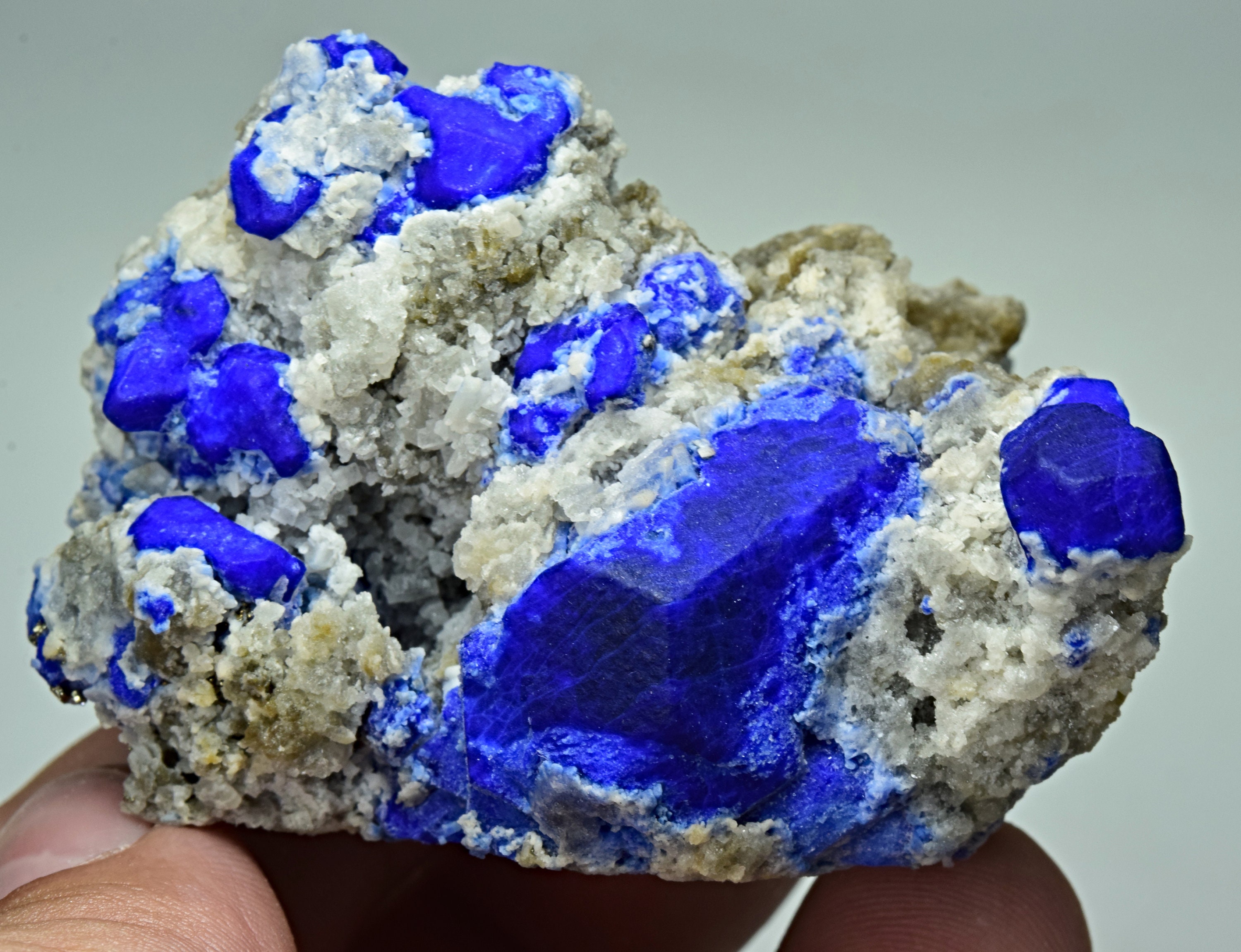 Lovely Royal Blue Color Lazurite Crystal Specimen With Fluorescent ...