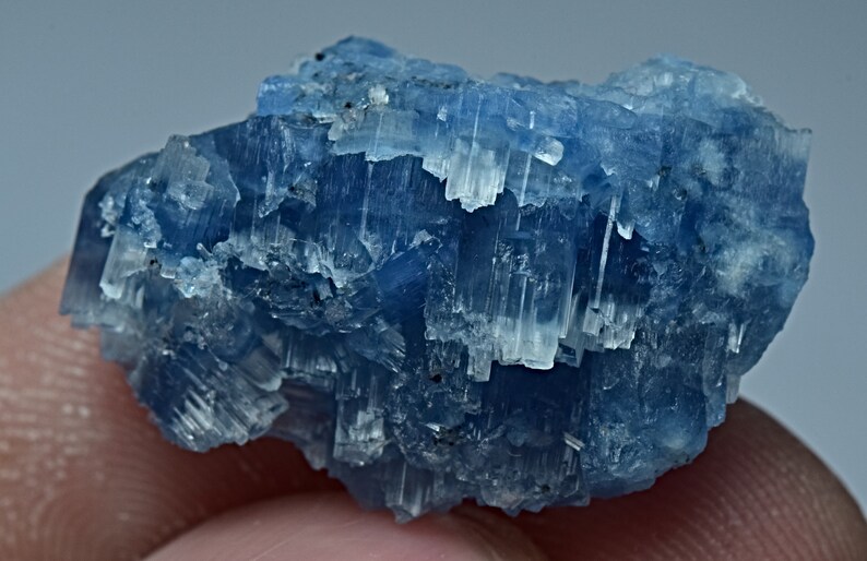 Unusual Deep Blue Vorobyevite Beryl Rosterite Crystal 25 Carat - Etsy