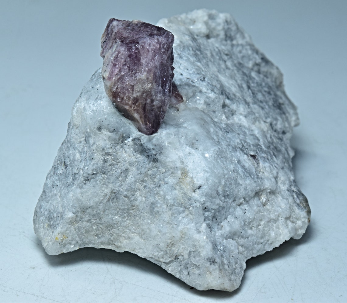 Natural Spinel Crystal Specimen From Badakhshan Afghanistan | Etsy