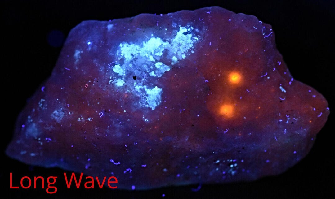 Natural Fluorescent Blue Hackmanite Rough Stone From Badakshan Afg 33 ...