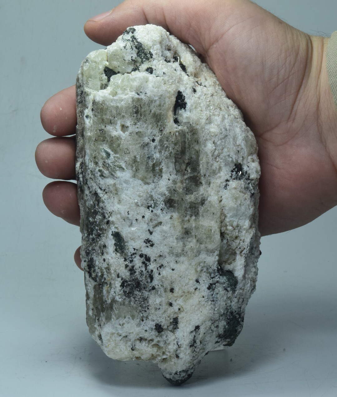 Natural Short Wave Fluorescent SCAPOLITE Crystal Combined With Epidote ...