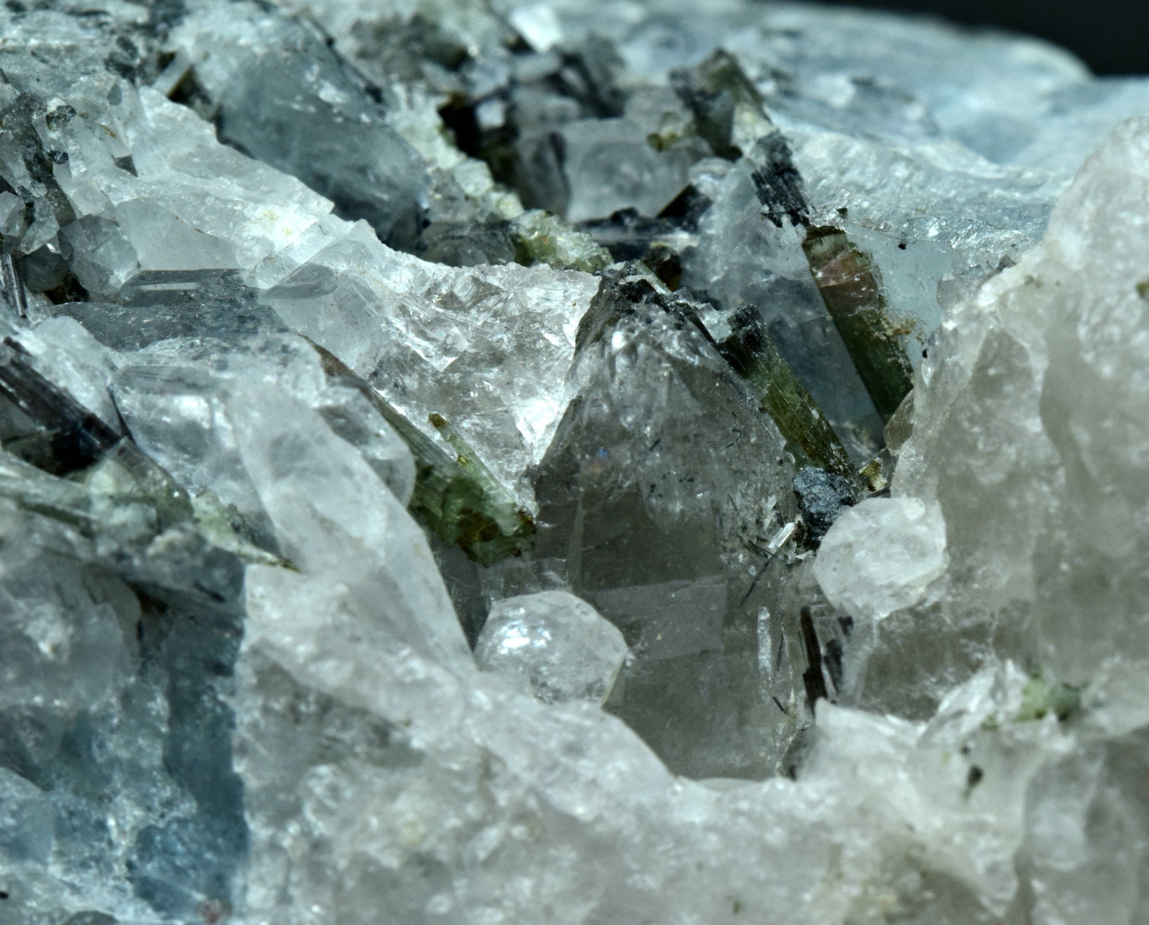 143 Gram Rare Vorobyevite Beryl Rosterite With Bi Tourmaline | Etsy