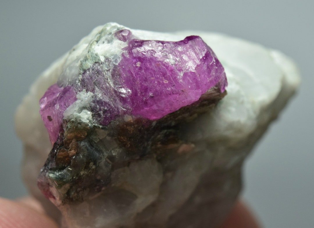 62 Carat Natural Ruby Crystal Specimen From Jigdalik Afghanistan - Etsy