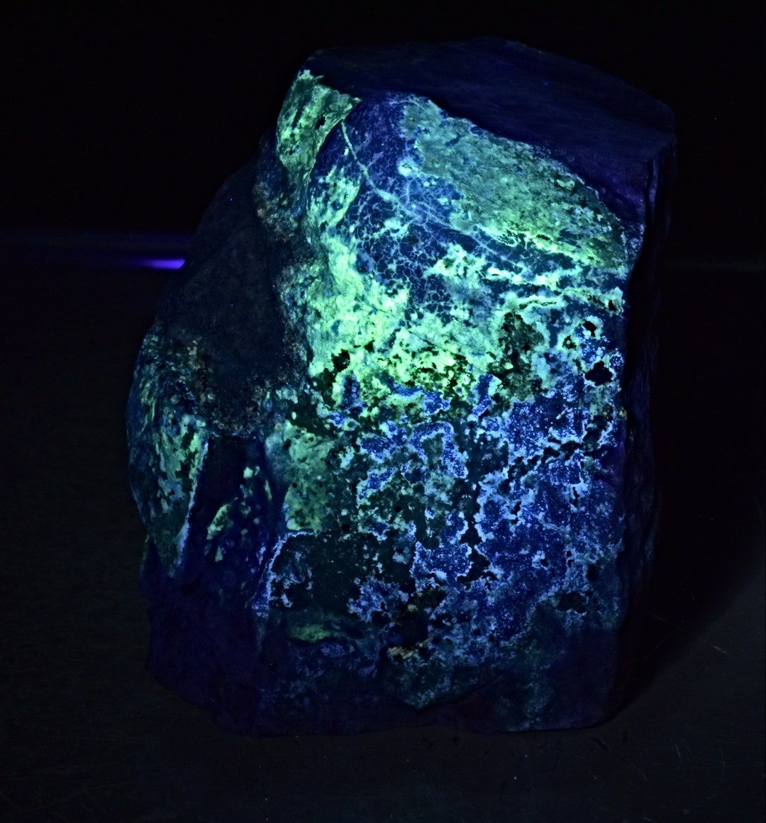 310 Gram Fluorescent Rare Blue Rough Hackmanite With Unknown Green ...