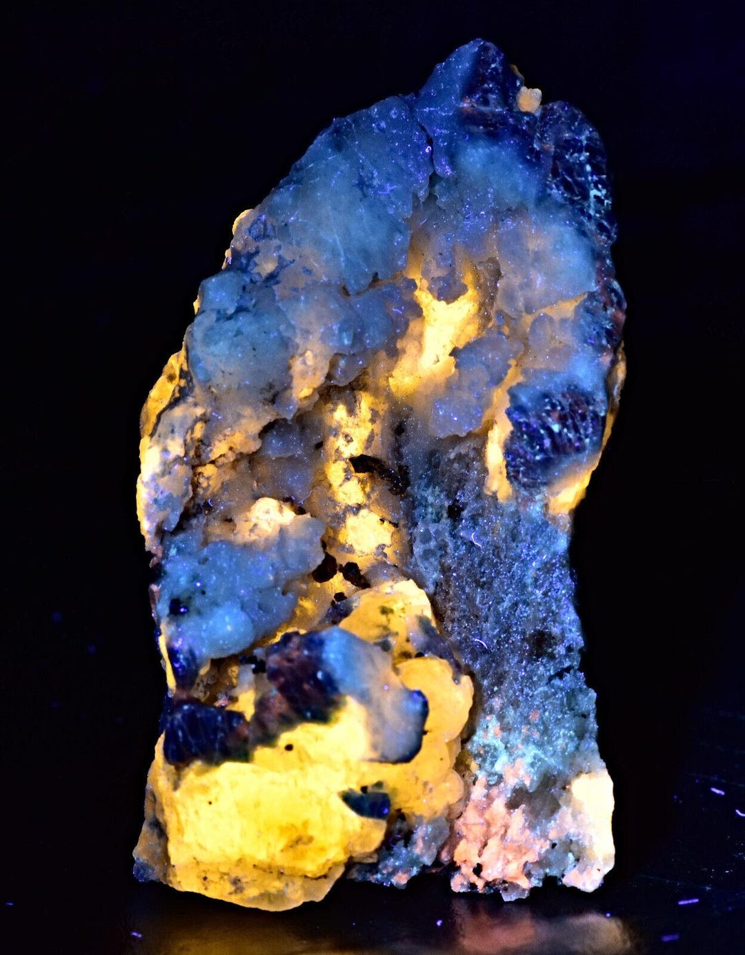 Natural Fluorescent Marialite Scapolite With Sodalite Gonnardite Pyrite ...