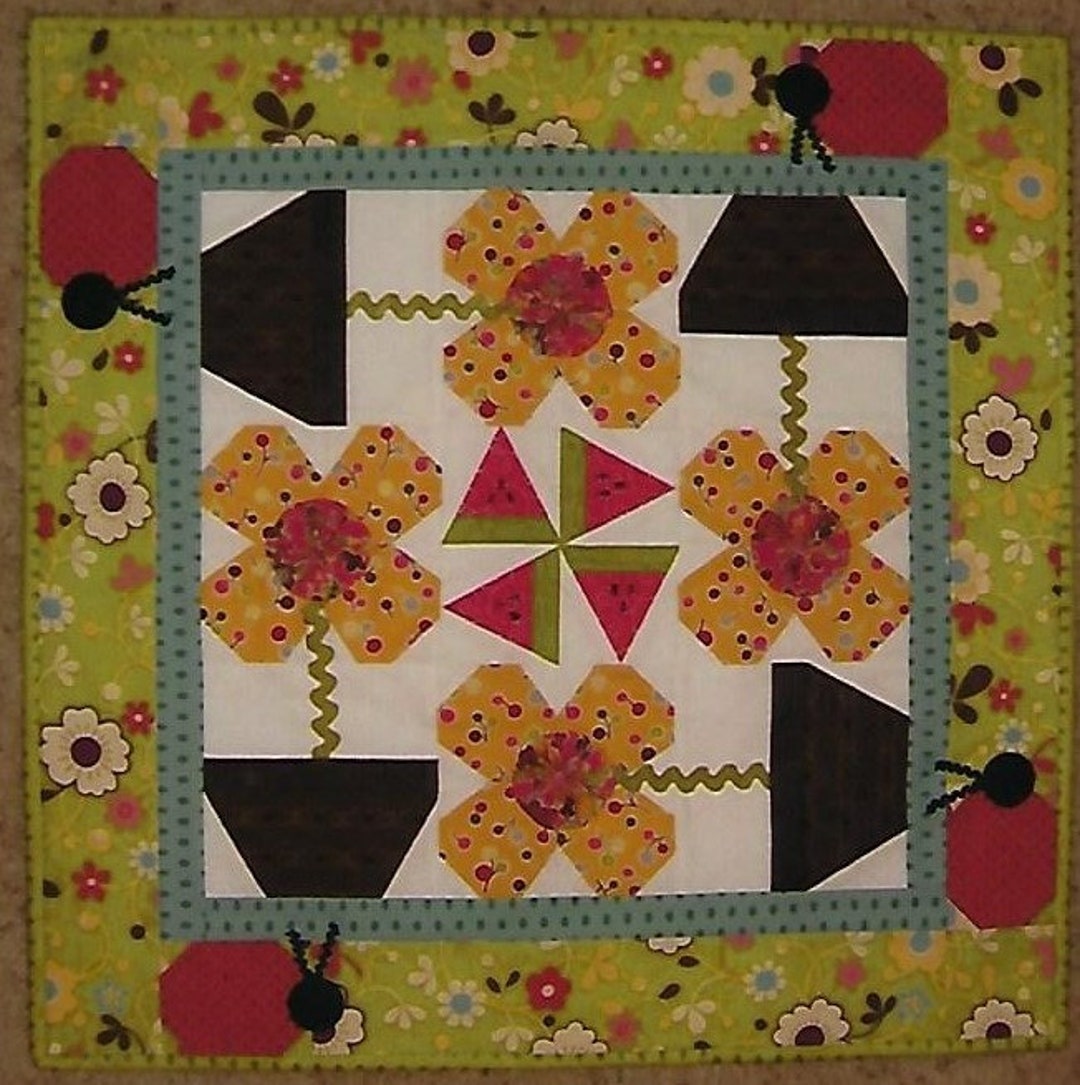 Summer Picnic Table Top Quilt, Table Runner, Wall Hanging, Quilting ...