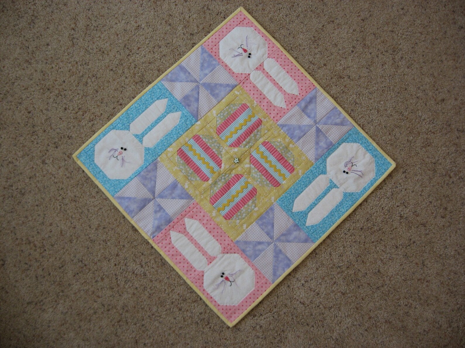 Easter Quilt Pattern, Table Runner, Table Top Quilt, Wall Hanging ...
