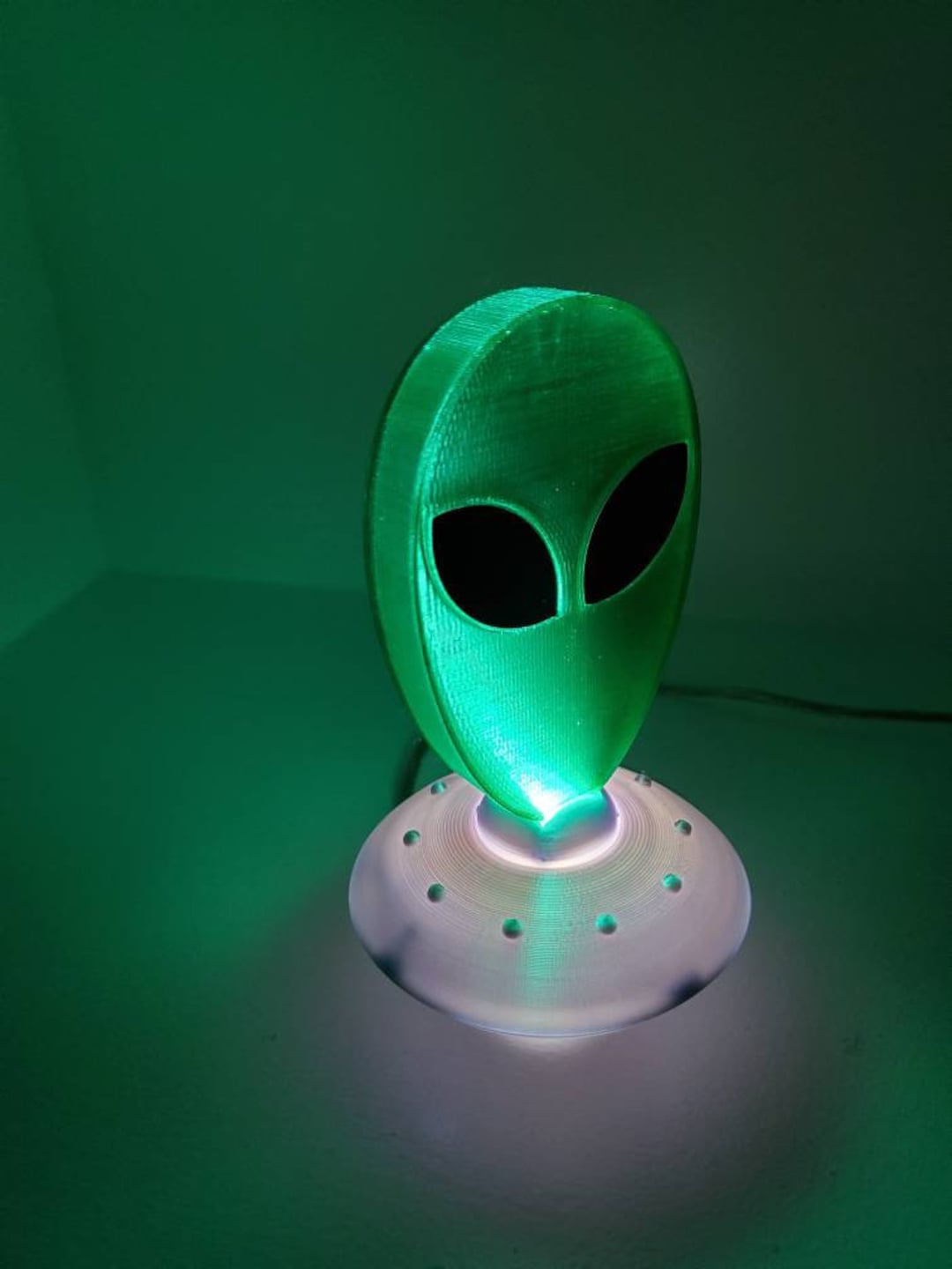 Alien UFO Light - FREE SHIPPING - Etsy