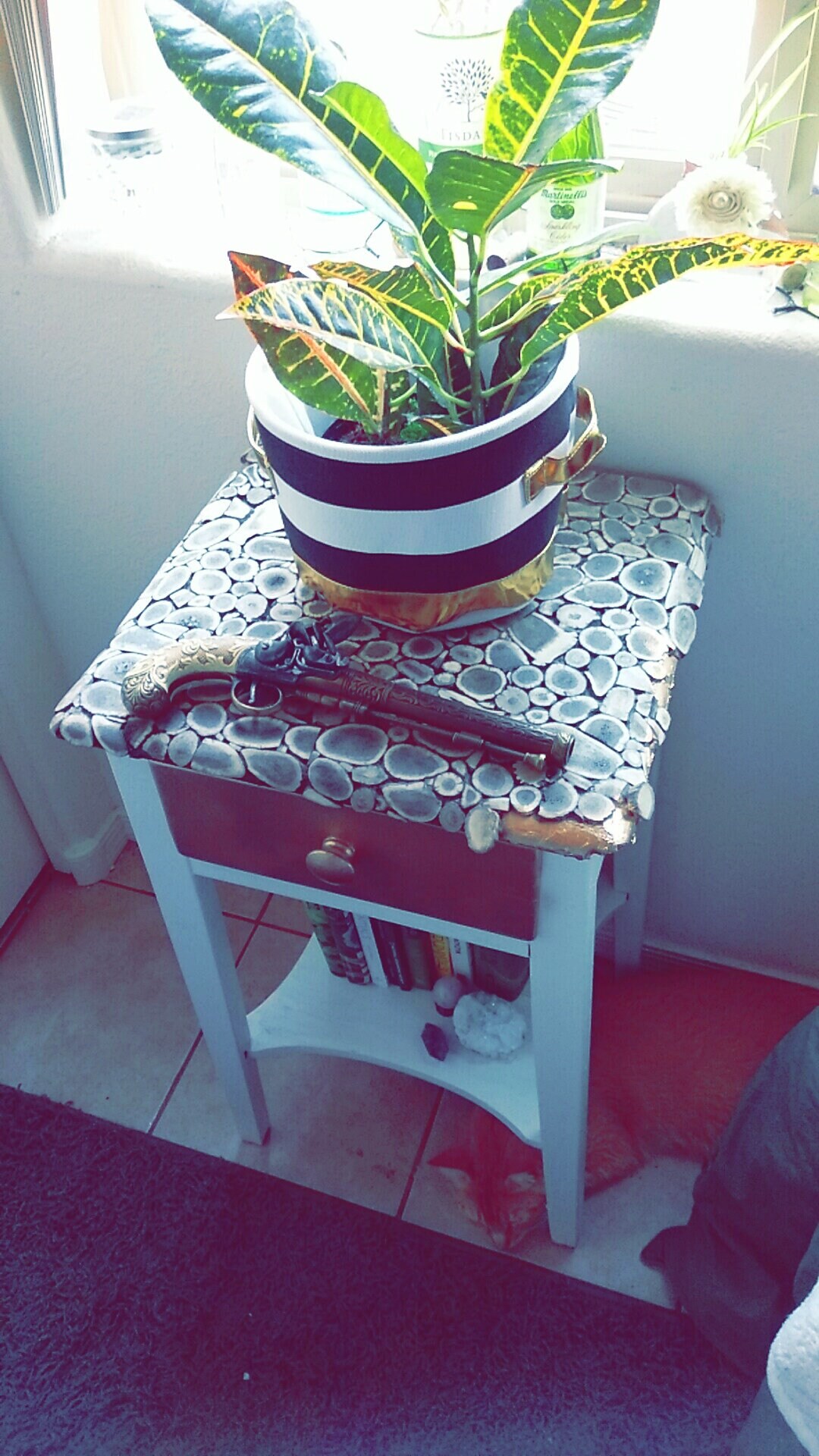 Antler Slice Overlay White and Gold Side Table - Etsy