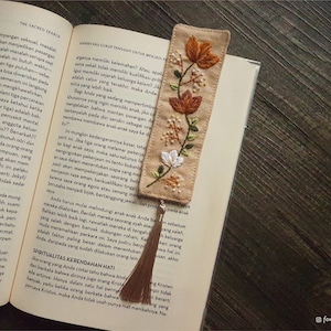 PDF Pattern Bookmark Floral Hand Embroidery Full Tutorial DIY With DMC ...