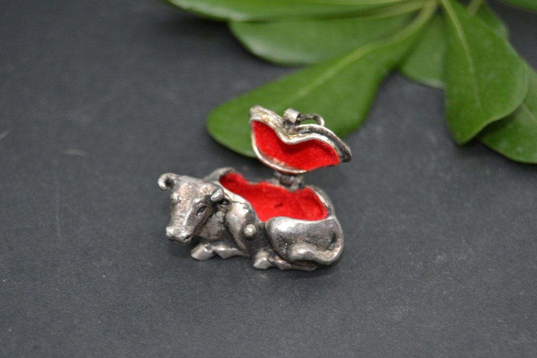 Vintage Alpaca Cow Pill Box: Collector Gift - Etsy