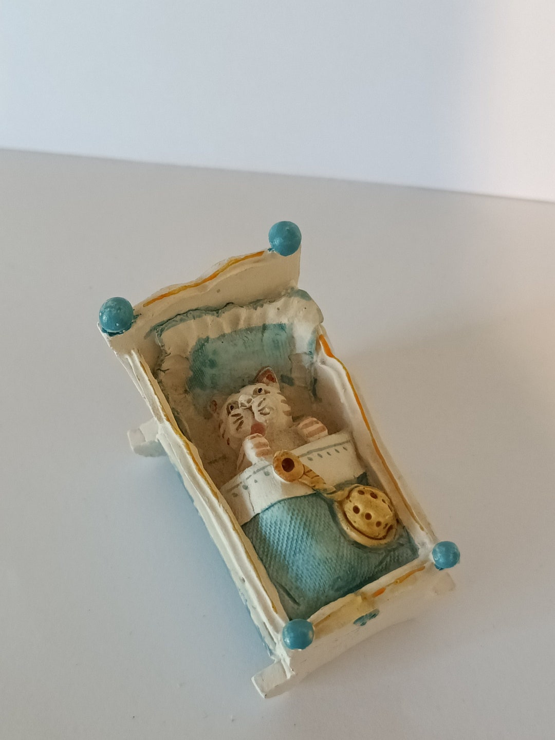 Vintage Signed Peter Fagan Blue 'cats Cradle' Colour Box Figurine ...