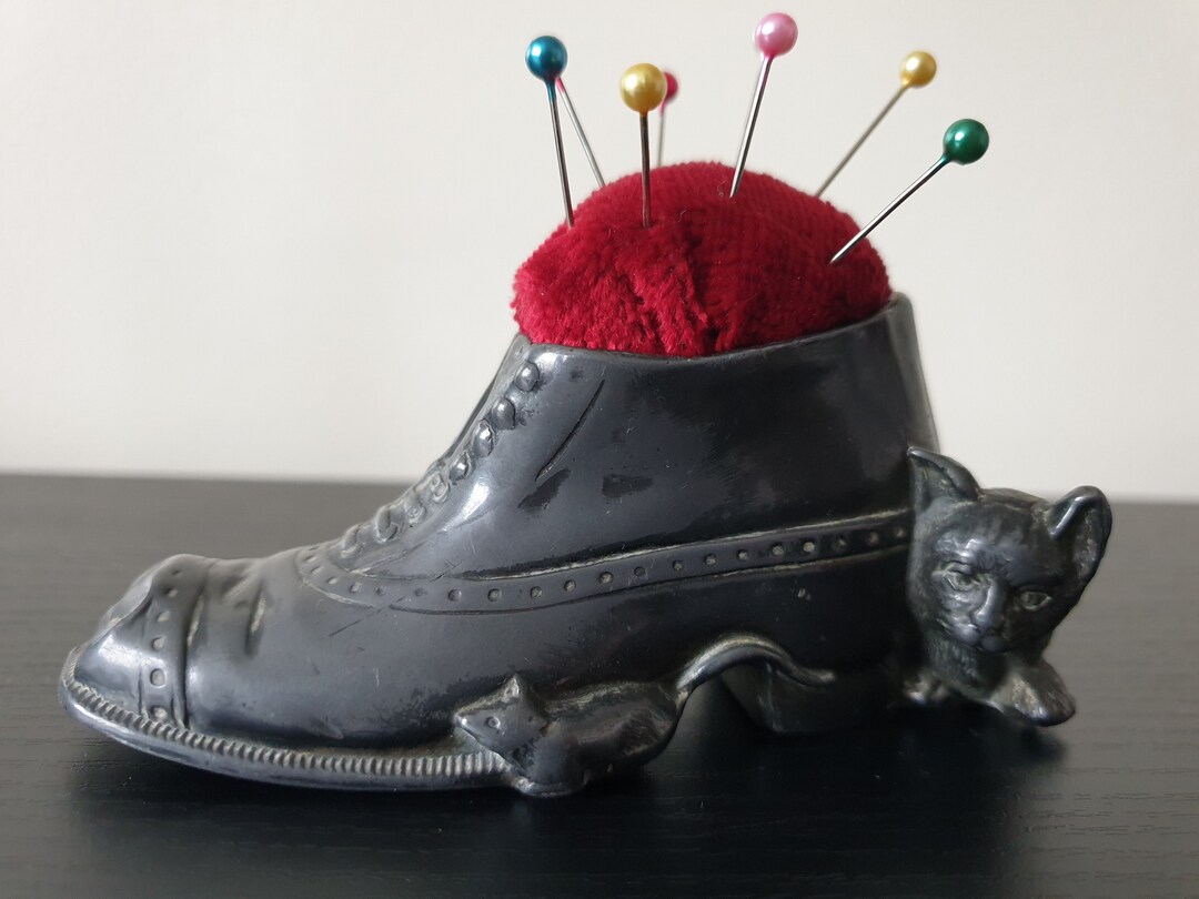 Adorable Vintage Cat and Mouse Boot Puncushion - Etsy