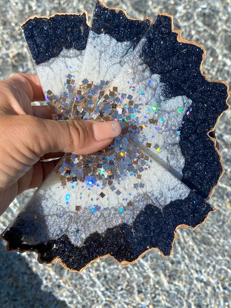 Set 4 Round Triangle Geode Agate Black & White Sparkle Elegant - Etsy